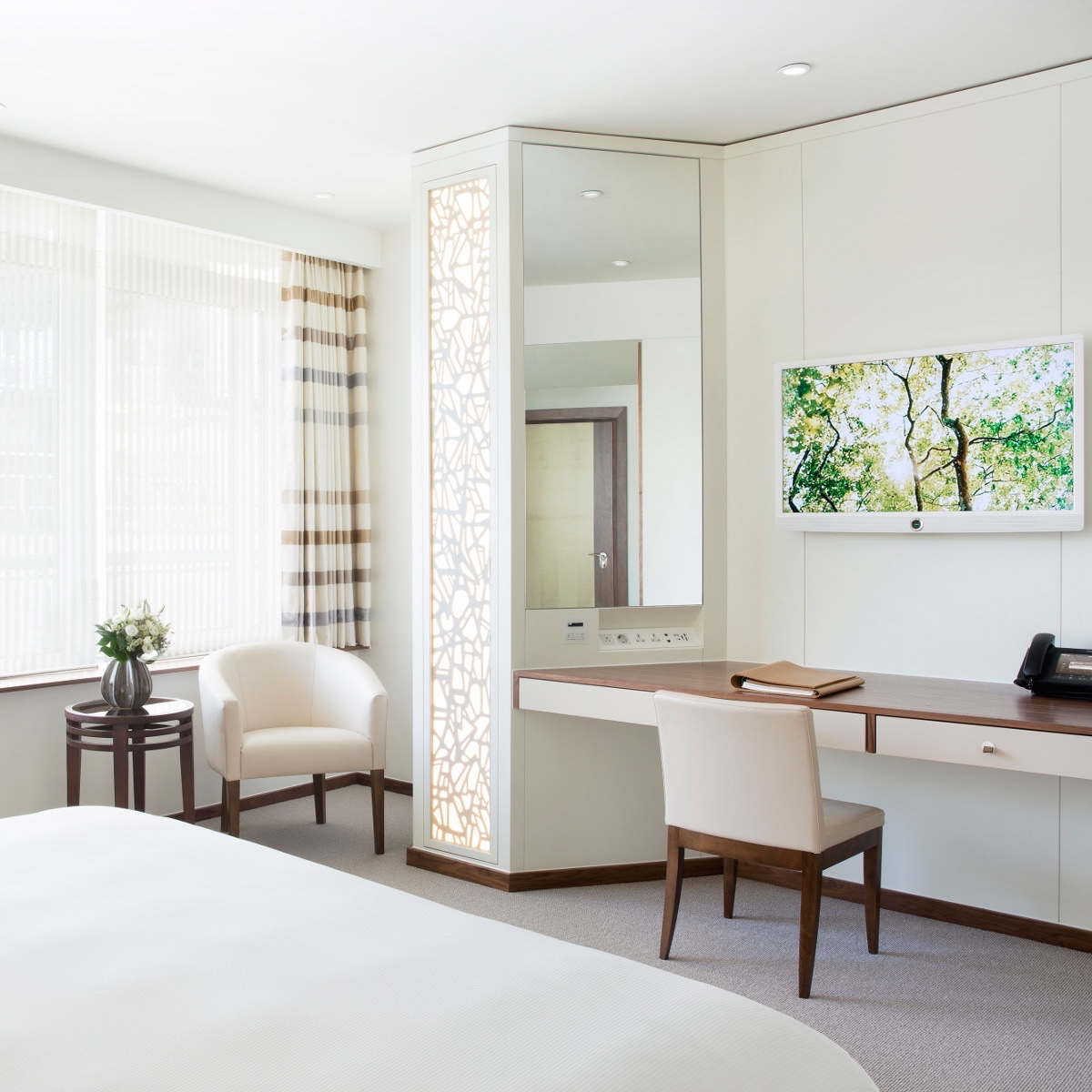 Metropolitan by COMO — West End London Luxury Hotels, Deals, Bookings